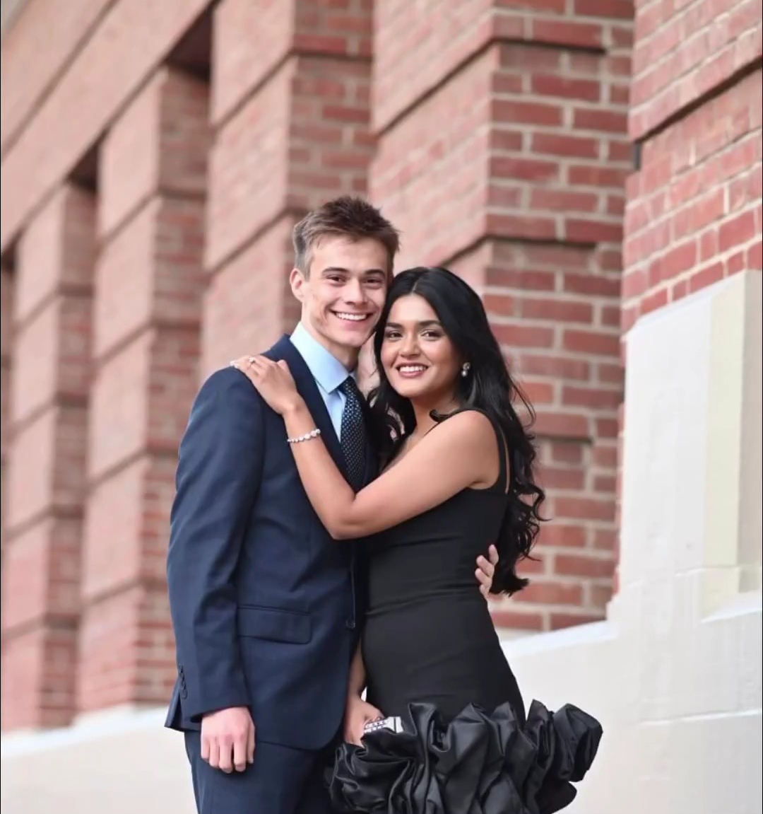 Iffat Omar Shares Daughter's Engagement Pictures | Reviewit.pk