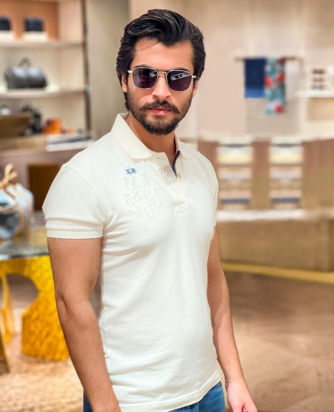 Ishq Hua Cast, Schedule and Timings | Reviewit.pk