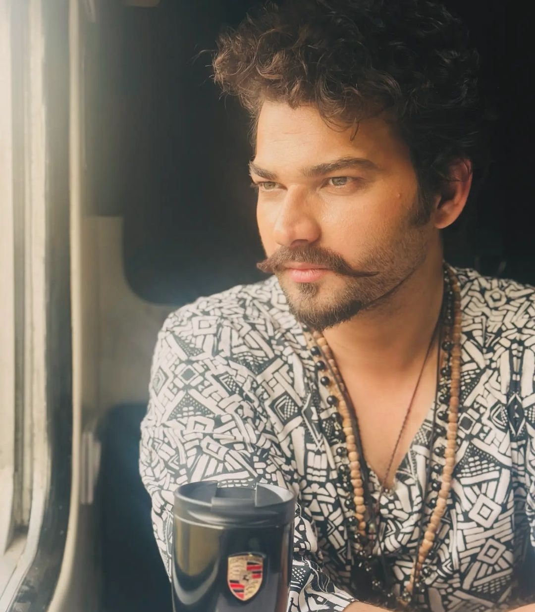 Ishq Hua Cast, Schedule and Timings | Reviewit.pk