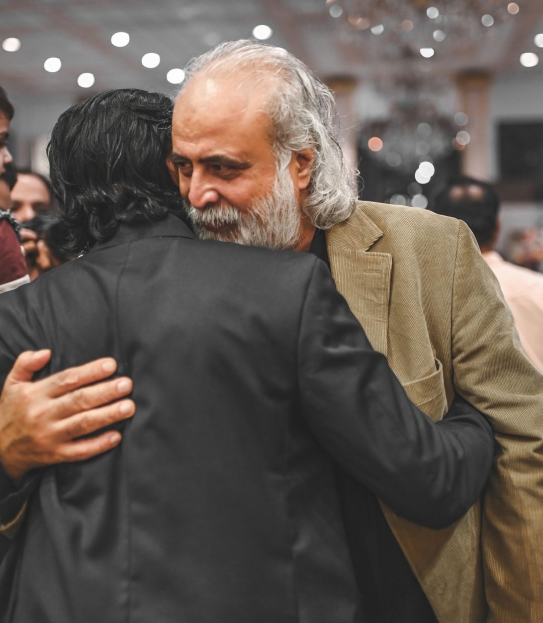 Ishq Hua Cast, Schedule and Timings | Reviewit.pk