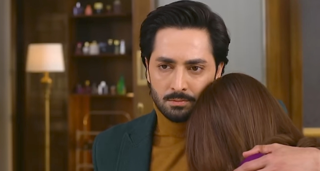 Jaan Nisar Intense Romance Scene Gets Public Disapproval | Reviewit.pk