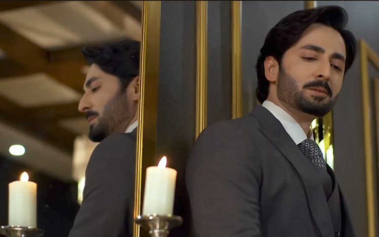 Jaan Nisar Intense Romance Scene Gets Public Disapproval | Reviewit.pk