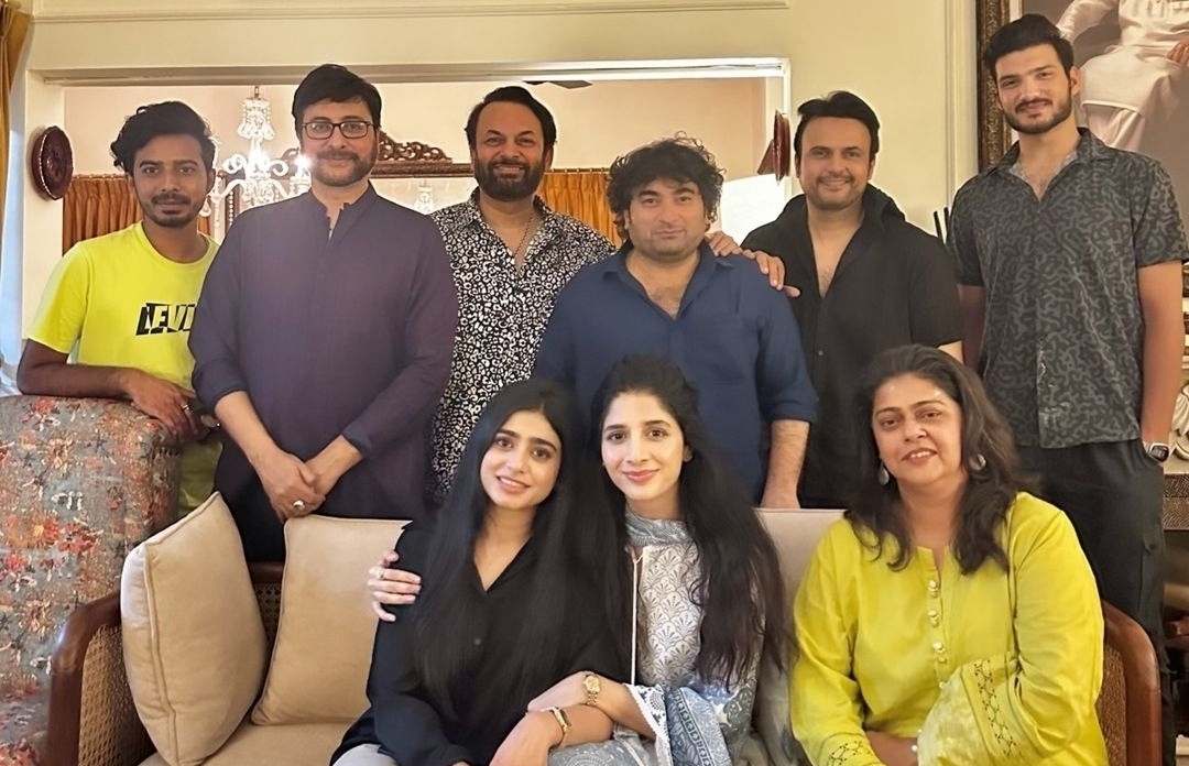 Jafaa BTS Pictures & Videos from the Wrap | Reviewit.pk