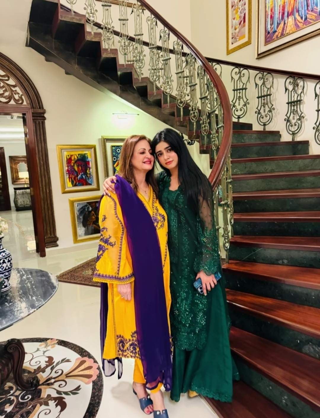 Jafaa BTS Pictures & Videos from the Wrap | Reviewit.pk