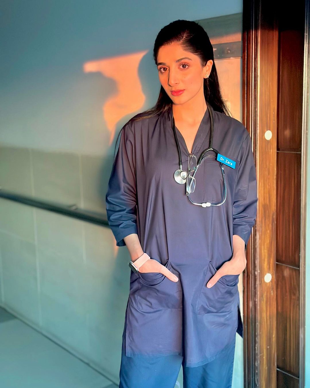 Jafaa BTS Pictures & Videos from the Wrap | Reviewit.pk