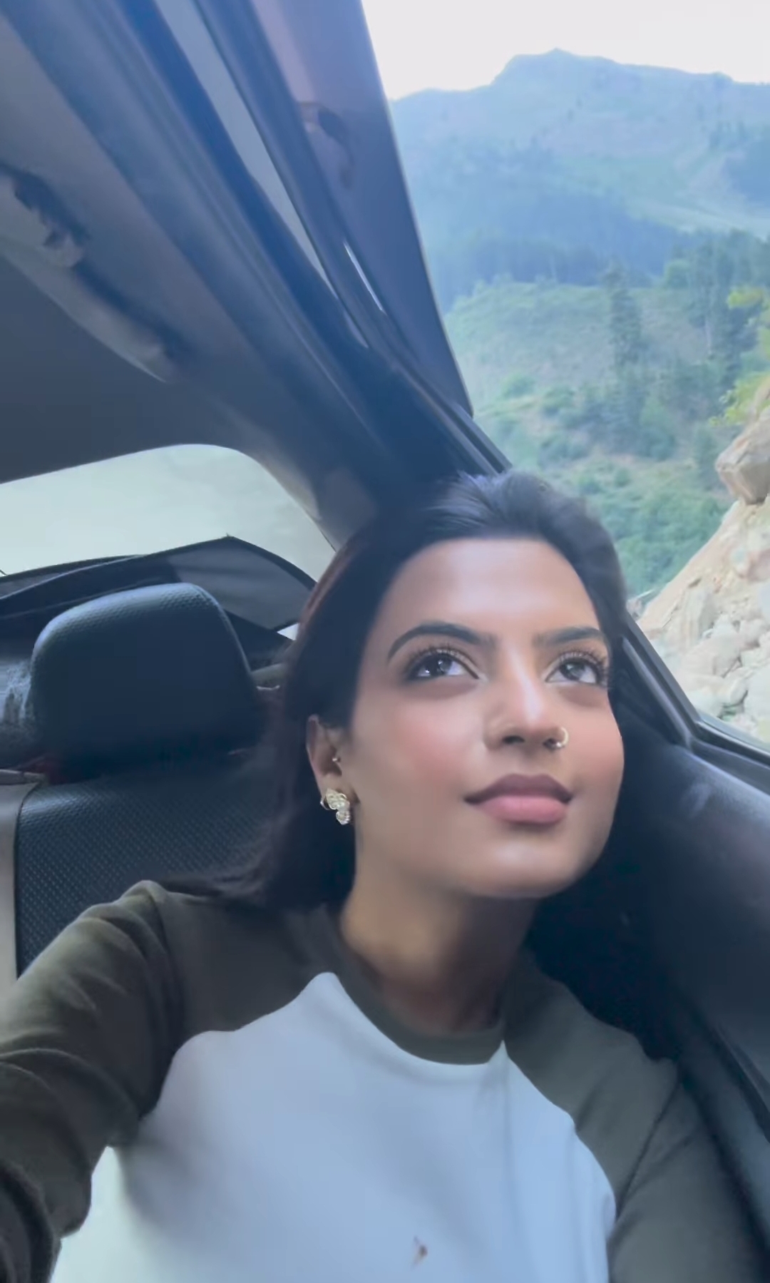 Hasrat Fame Janice Tessa Vacationing in Northern Pakistan | Reviewit.pk
