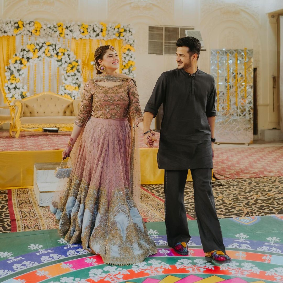 Kanwal Aftab & Zulqarnain Under Fire For Posting Wedding Pictures In ...