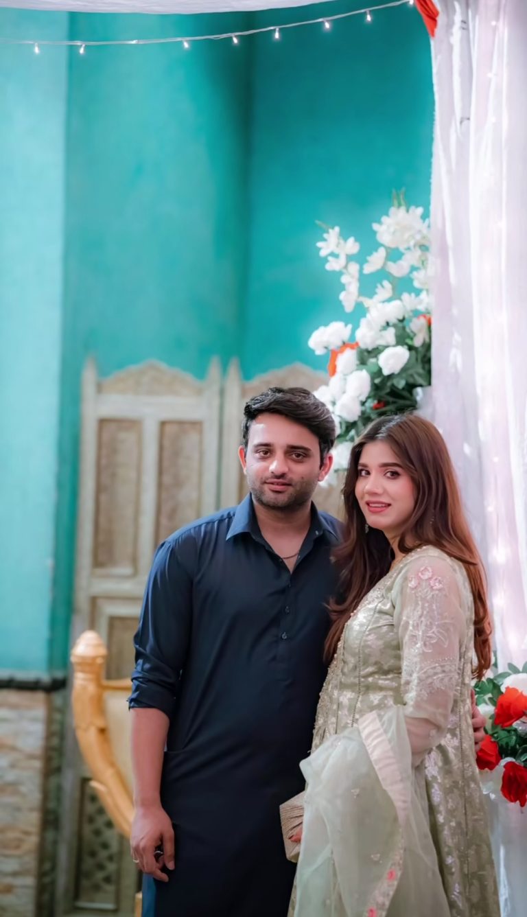 Kiran Ashfaque Shares Beautiful Pictures With Her Husband | Reviewit.pk