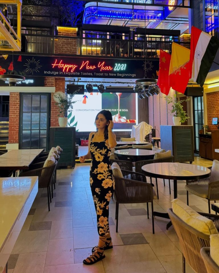 Madiha Imam Vacations With Husband Moji Basar In Nepal | Reviewit.pk