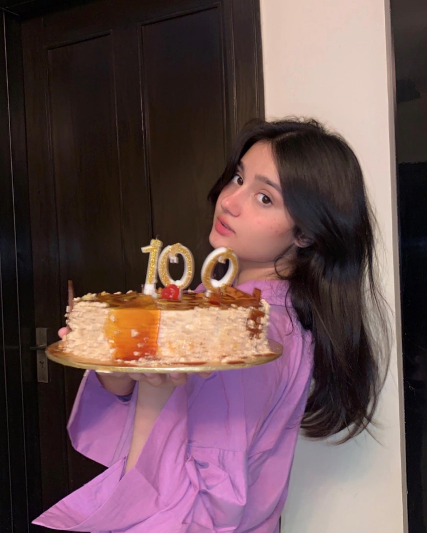 Who Is Muqaddas From Zard Patton Ka Bunn | Reviewit.pk