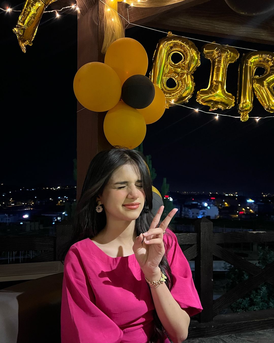 Sadqay Singer Nehaal Naseem Celebrates Her Birthday | Reviewit.pk