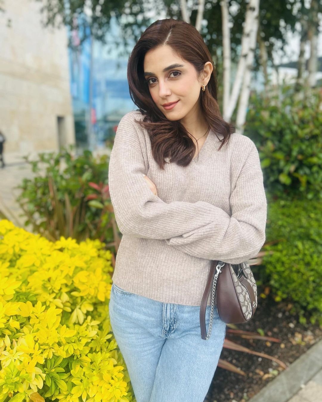 Maya Ali's Stunning Clicks With Her Family from UK | Reviewit.pk