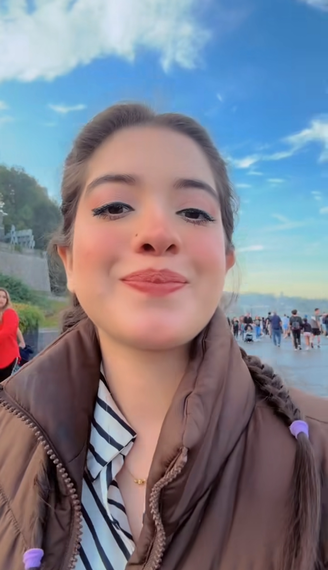 Arisha Razi Shares Clicks with Husband from Niagara Falls, Canada ...