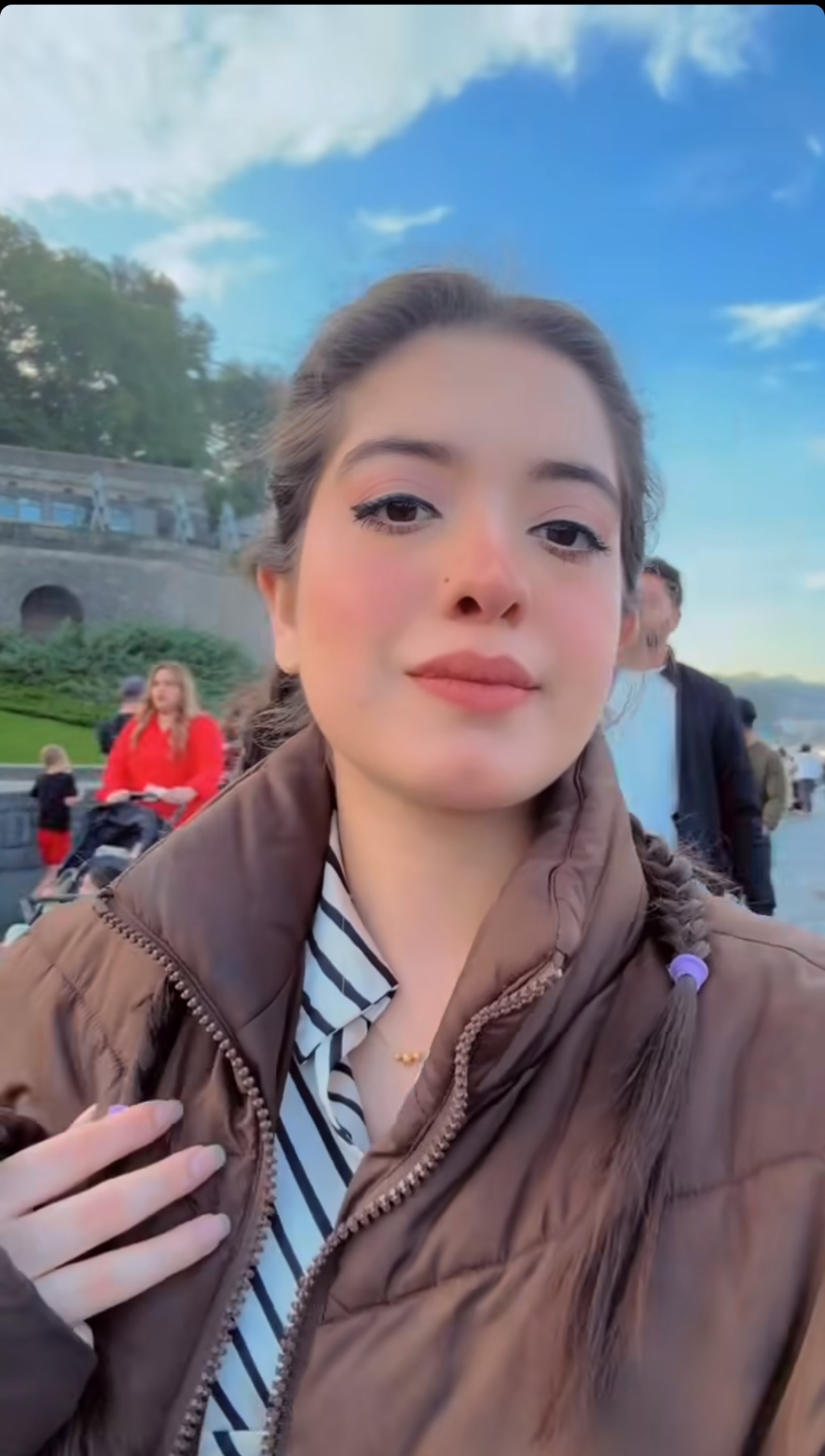 Arisha Razi Shares Clicks with Husband from Niagara Falls, Canada ...