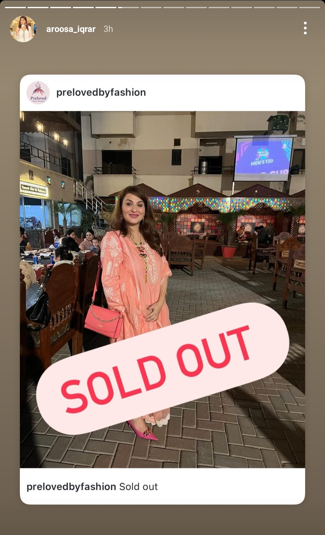 Aroosa Iqrar Shows Love and Respect for Qurat Ul Ain Iqrar | Reviewit.pk