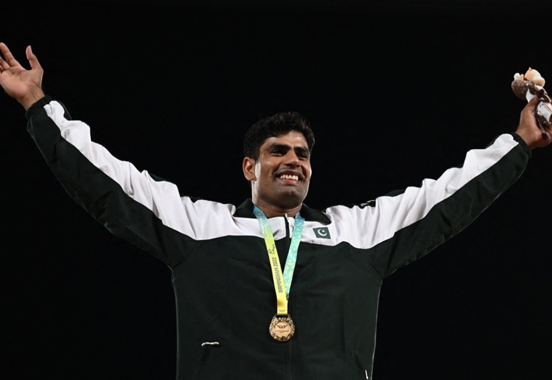 Pakistan's Arshad Nadeem Wins Gold Medal in Javelin Throw | Reviewit.pk