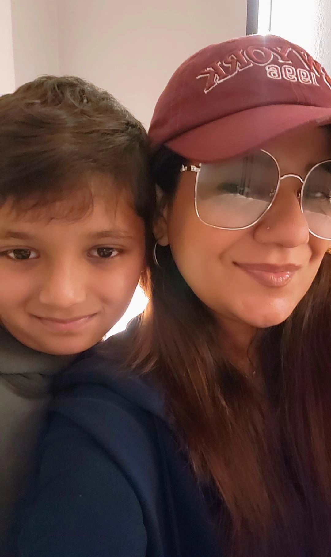 Fahad Mustafa Family Pictures from Their Last Day In Europe | Reviewit.pk
