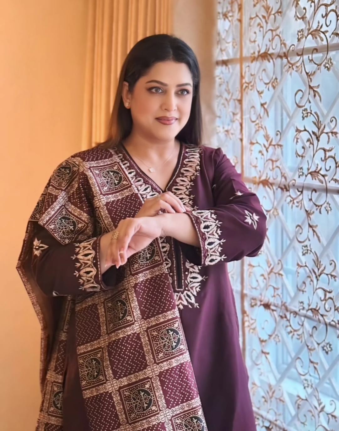 Fazila Qazi Pictures & Reel with Her Adorable Daughter In Law Nahel ...