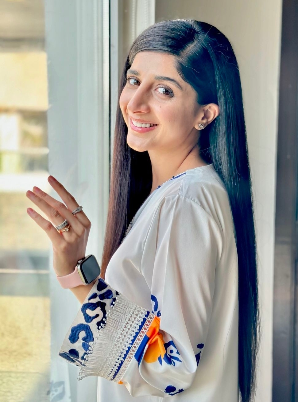 Mawra Hocane’s Surfing Video and Pictures Under Public Scrutiny ...