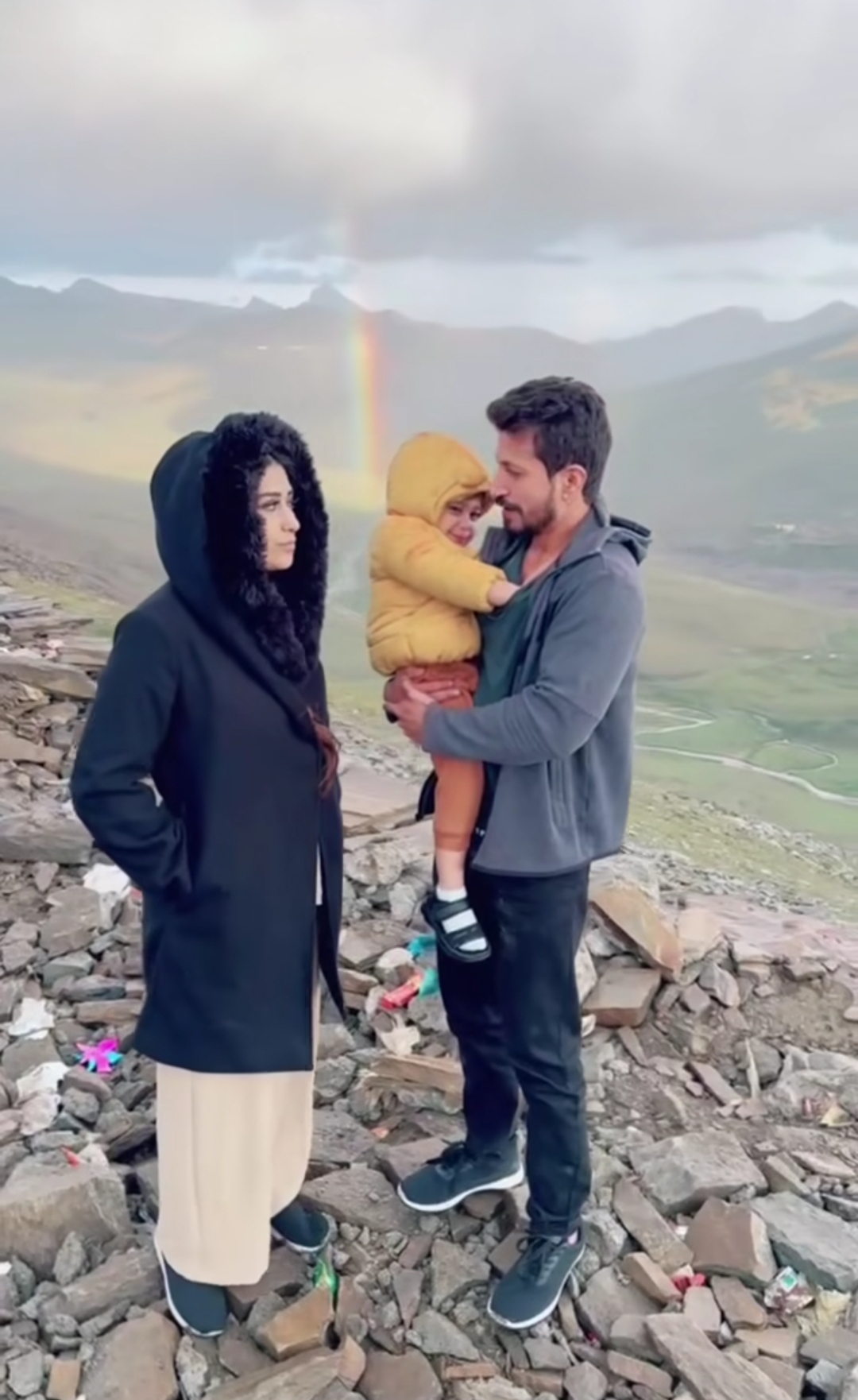 Saba Faisal Shares Adorable Reel and Expresses Love for Daughter In Law ...