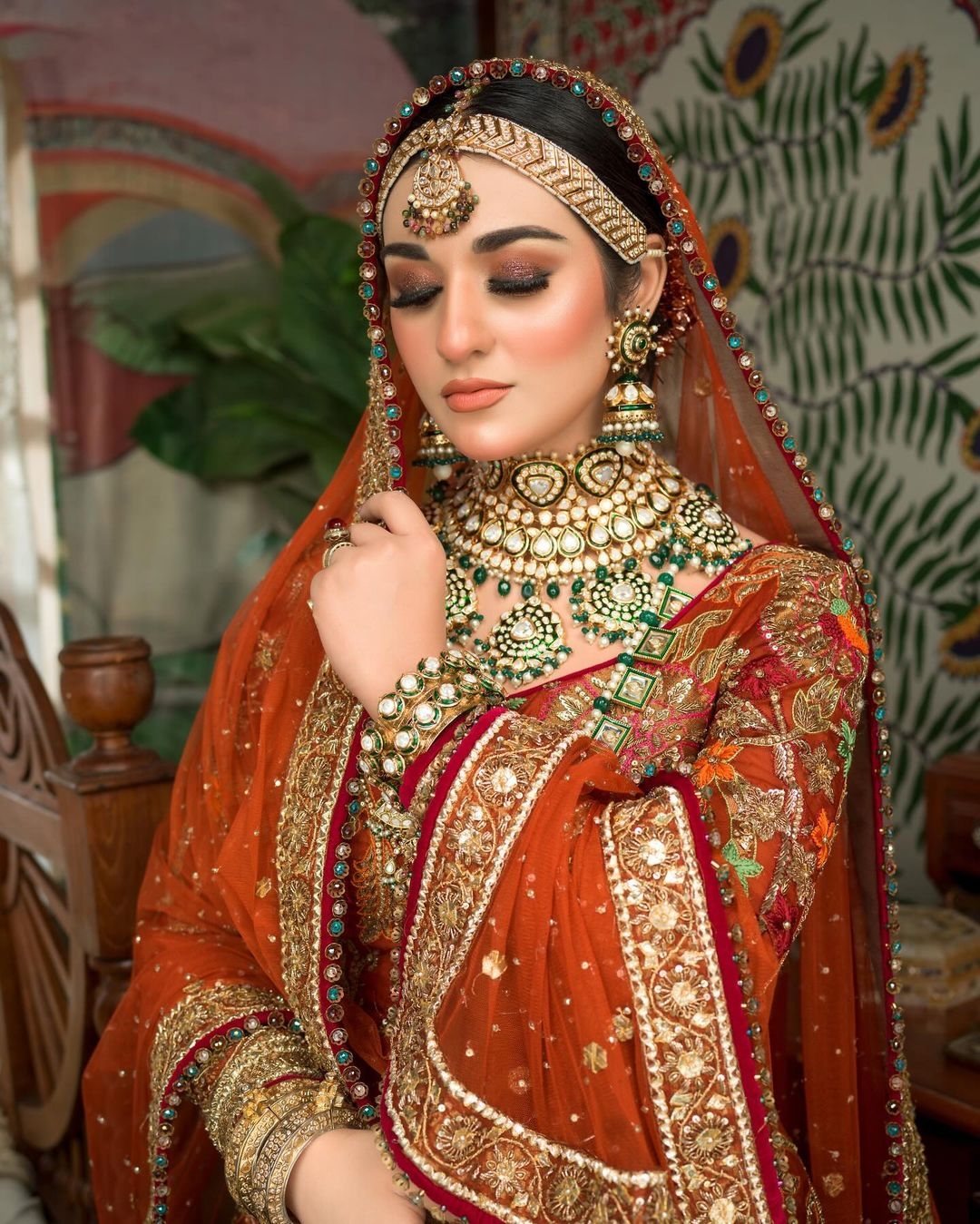 Sarah Khan Radiates Charm in Her Latest Bridal Photoshoot | Reviewit.pk