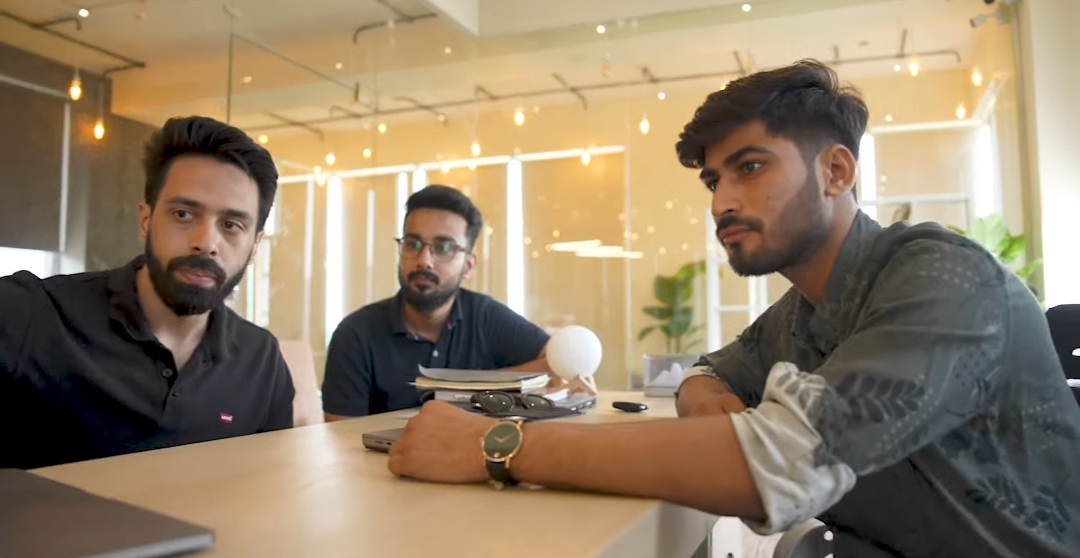 Shahveer Jafry Switches A Day With His House Help | Reviewit.pk