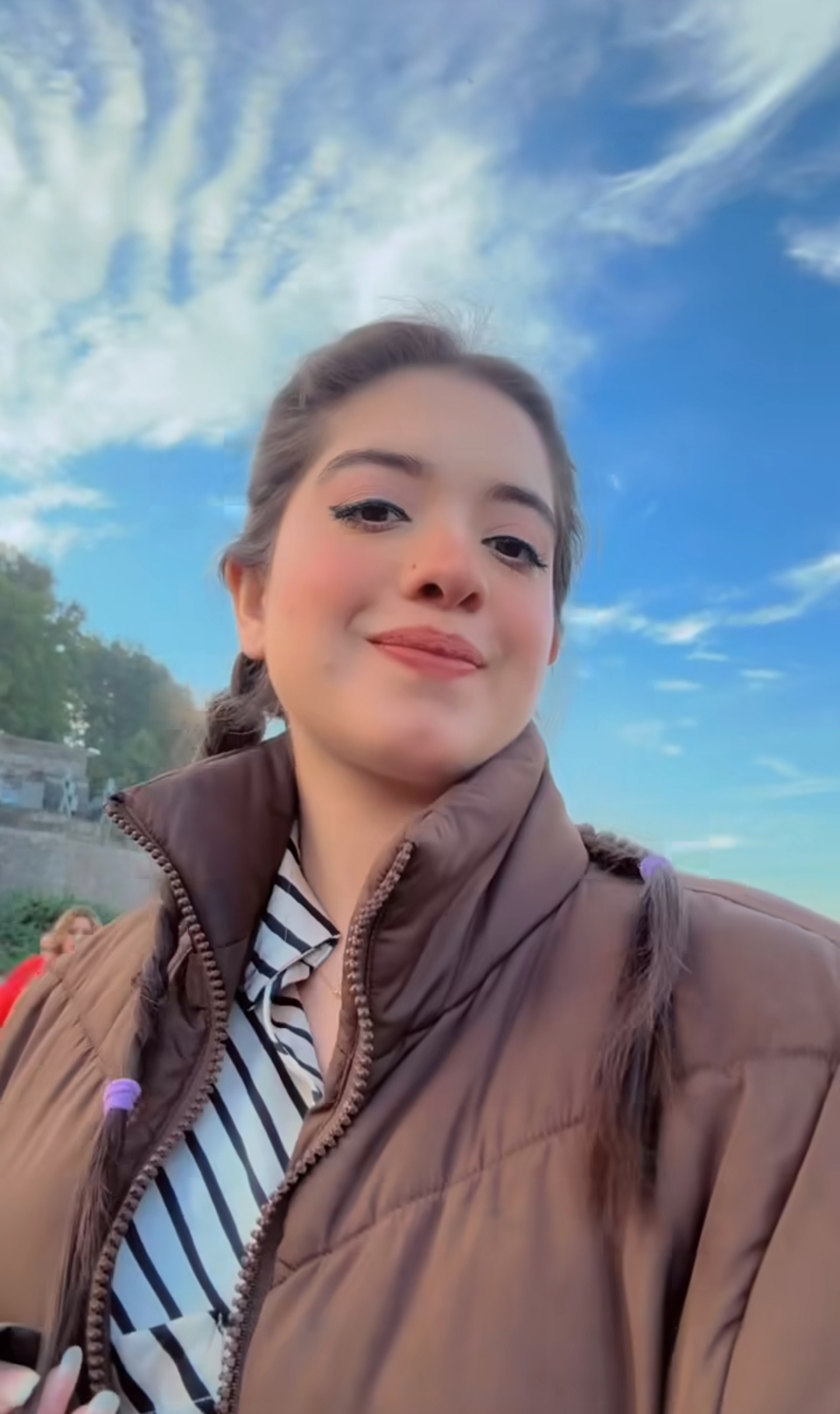 Arisha Razi Shares Clicks with Husband from Niagara Falls, Canada ...