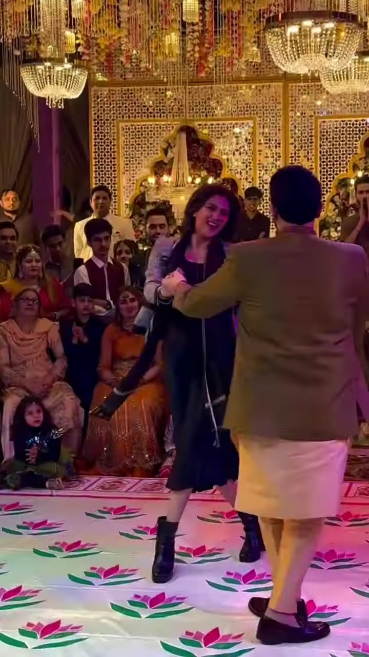 Fiza Ali's Dance Video Makes Public Question Her Values | Reviewit.pk