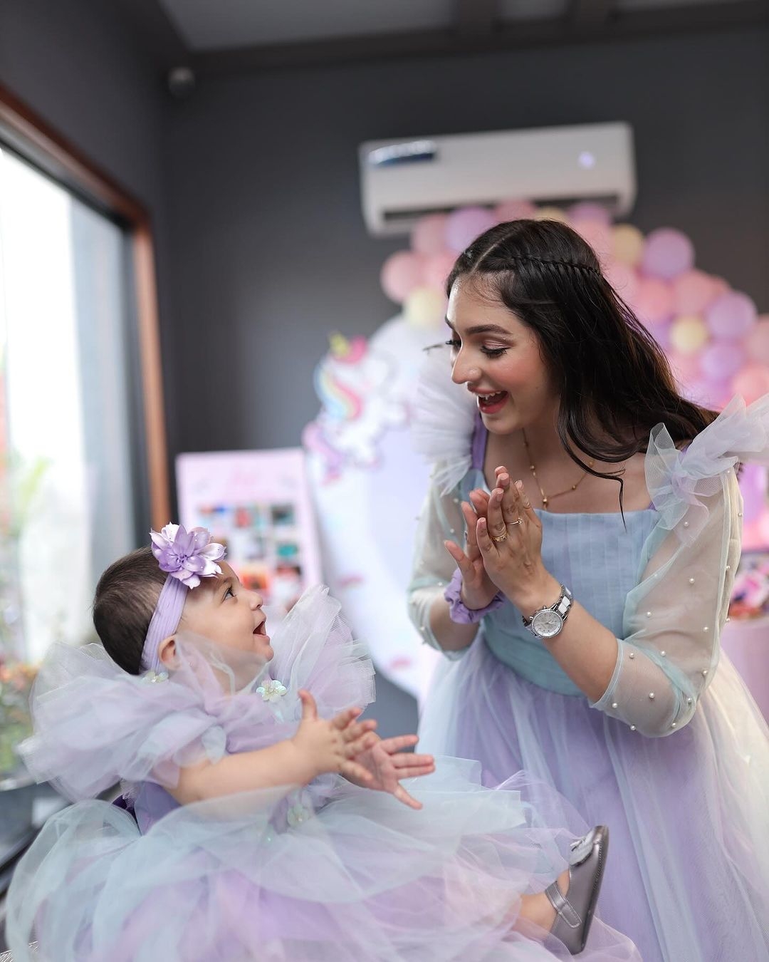 Hina Chaudhary Talks about Early Marriage & Motherhood | Reviewit.pk