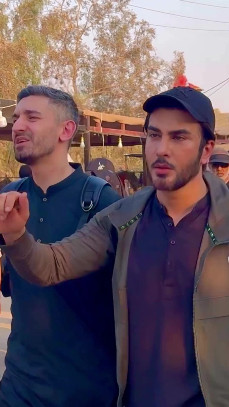Imran Abbas Shares Heart-Warming Moments From Arbaeen Walk | Reviewit.pk