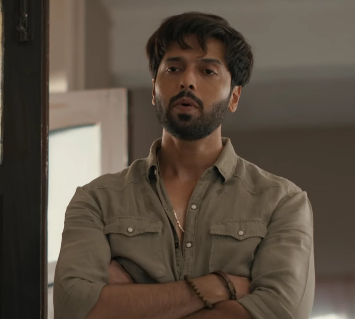 Kabhi Main Kabhi Tum Episode 12 - Mustafa & Adeel's Comparisons Debate | Reviewit.pk