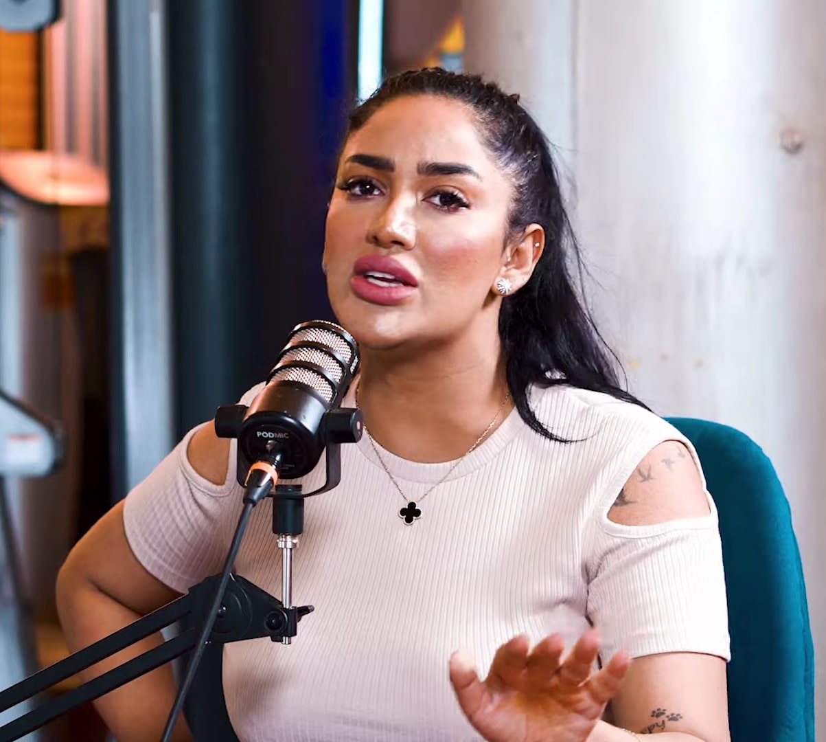 Mathira's Advice To Boys Who Are Desperate To Get Married | Reviewit.pk