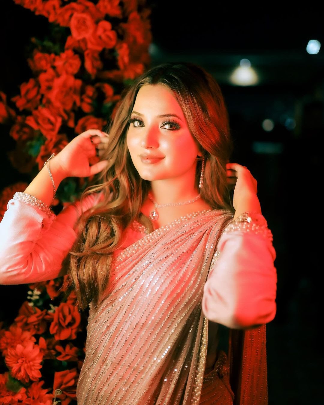 Rabeeca Khan Umrah Pictures with Family | Reviewit.pk