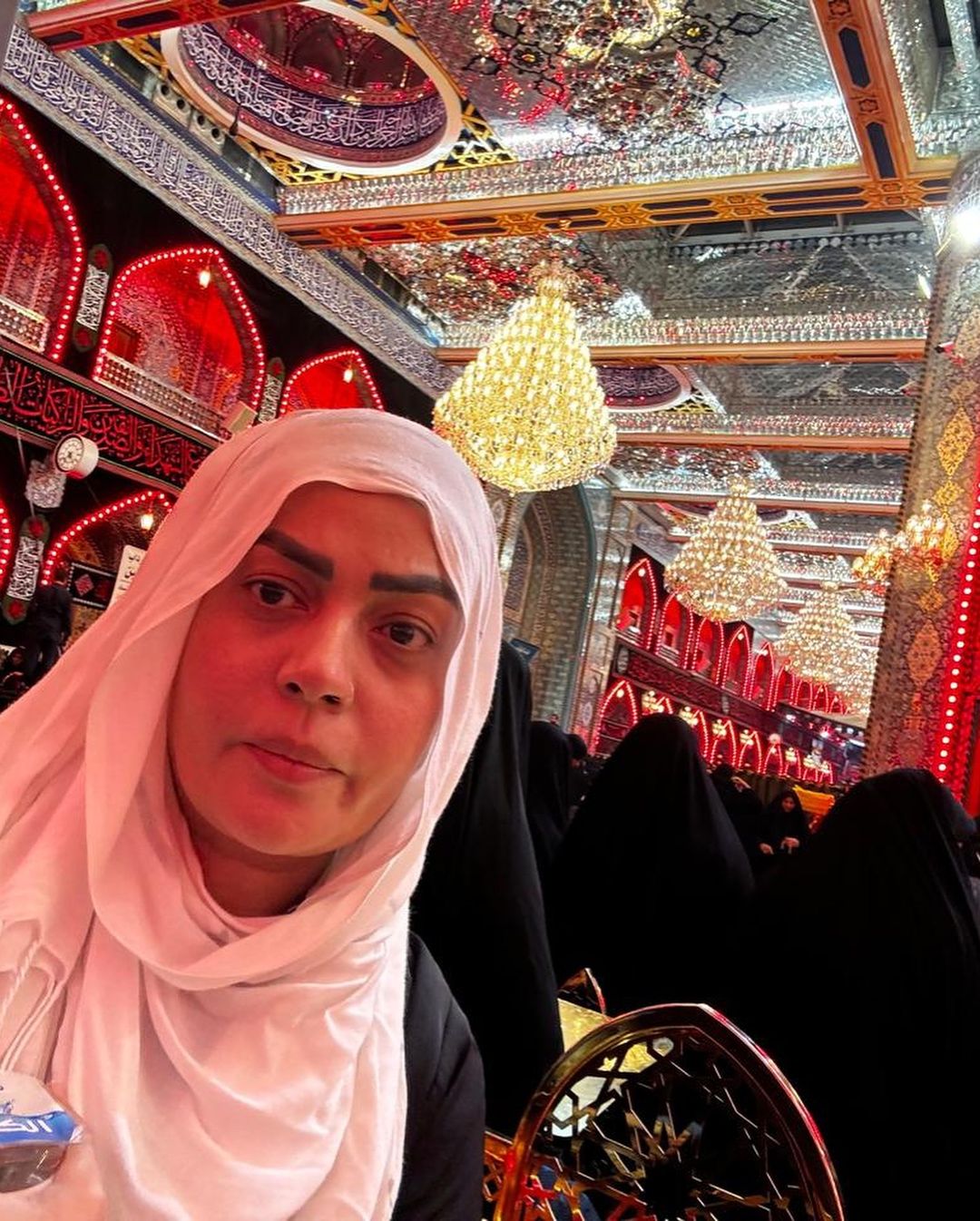 Sadia Imam In Iraq For Arbaeen | Reviewit.pk