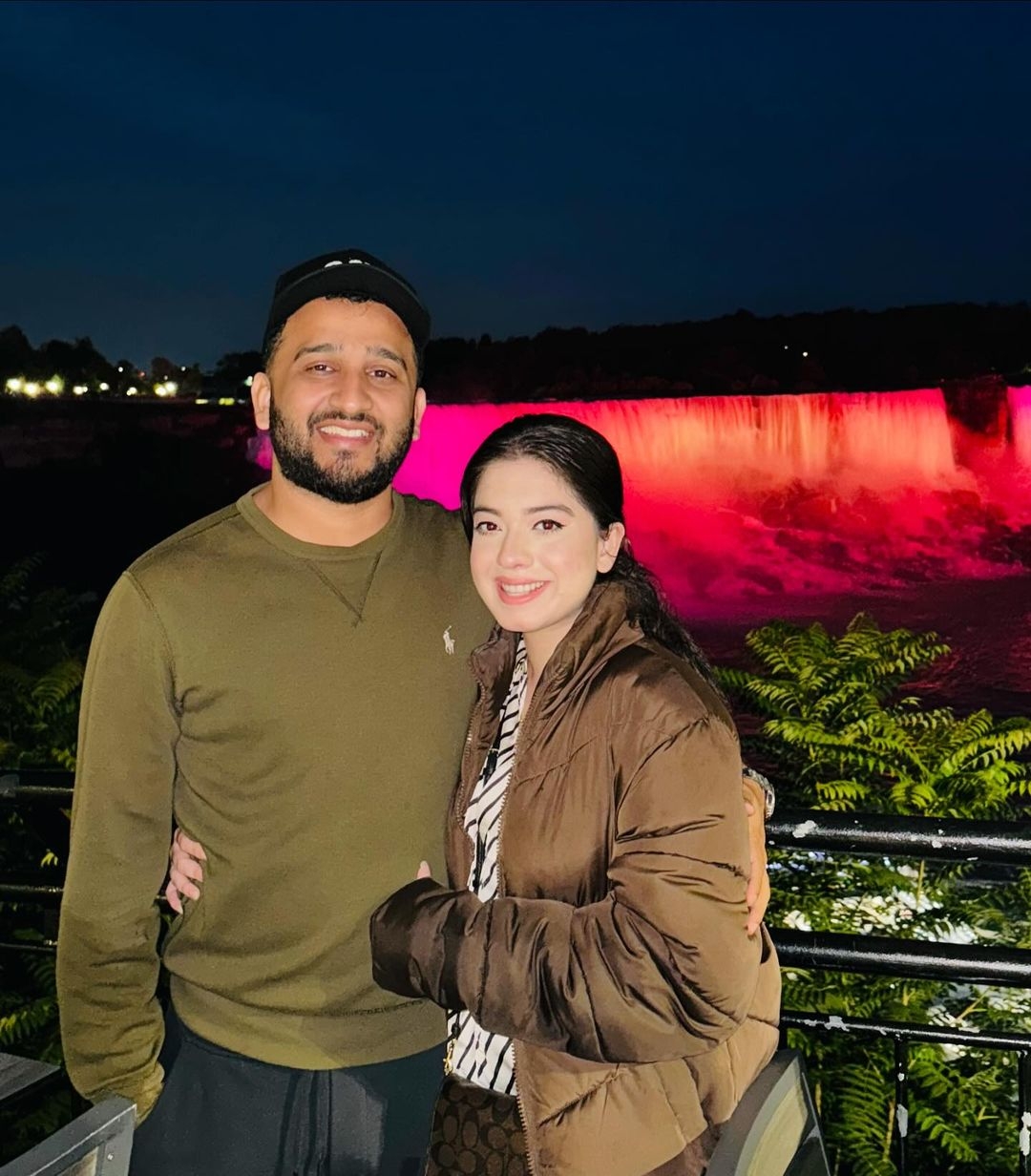 Arisha Razi's Gorgeous New Pictures From New York | Reviewit.pk