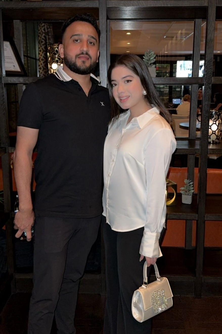 Arisha Razi's Gorgeous New Pictures From New York | Reviewit.pk