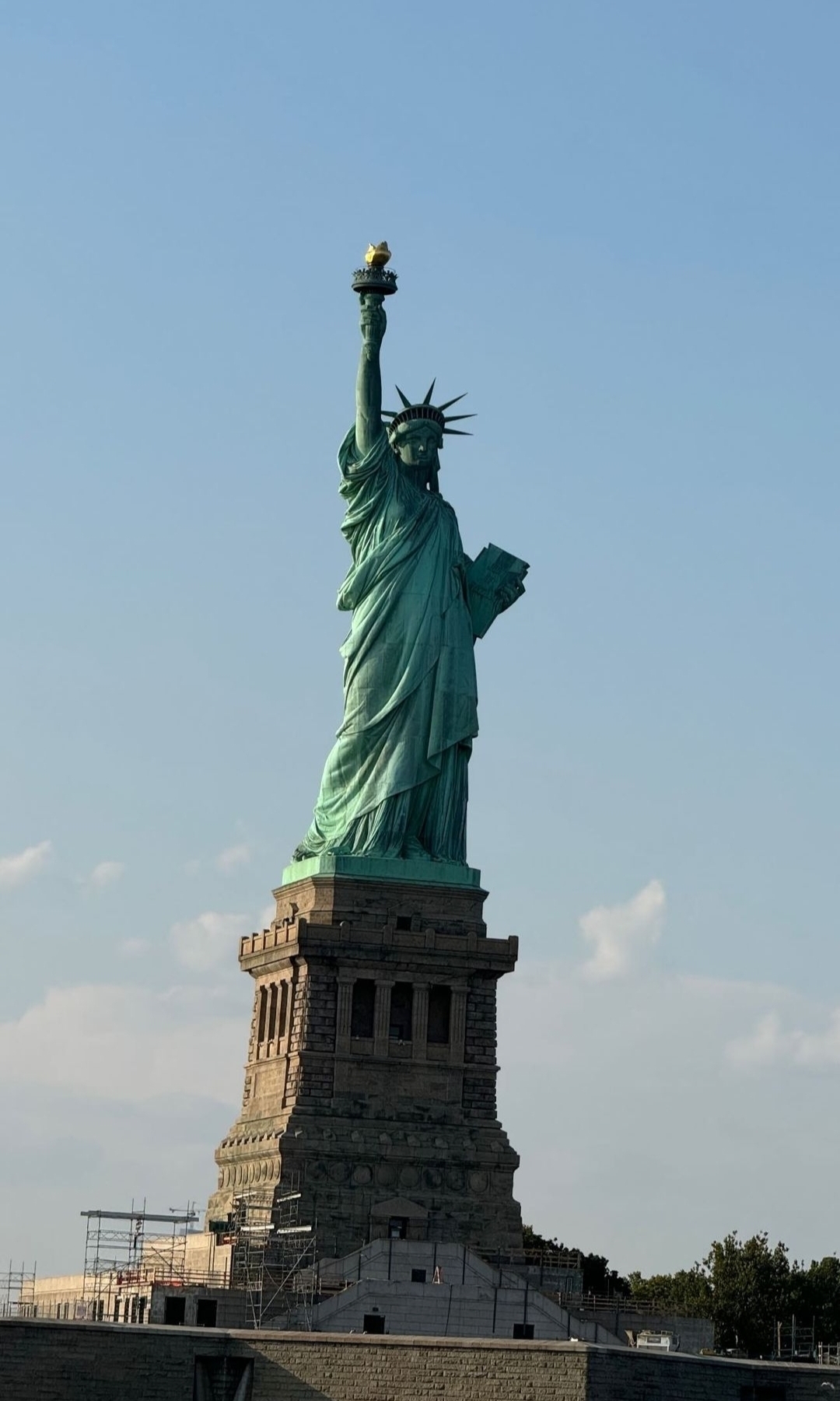 Arisha Razi's Gorgeous New Pictures From New York | Reviewit.pk