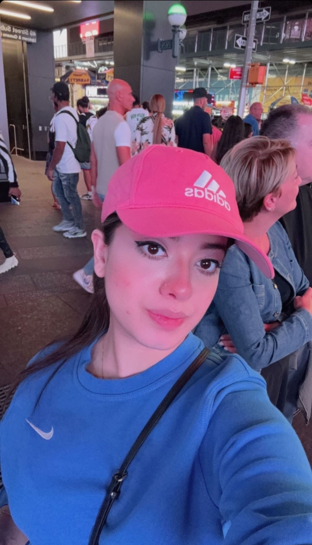 Arisha Razi's Gorgeous New Pictures From New York | Reviewit.pk