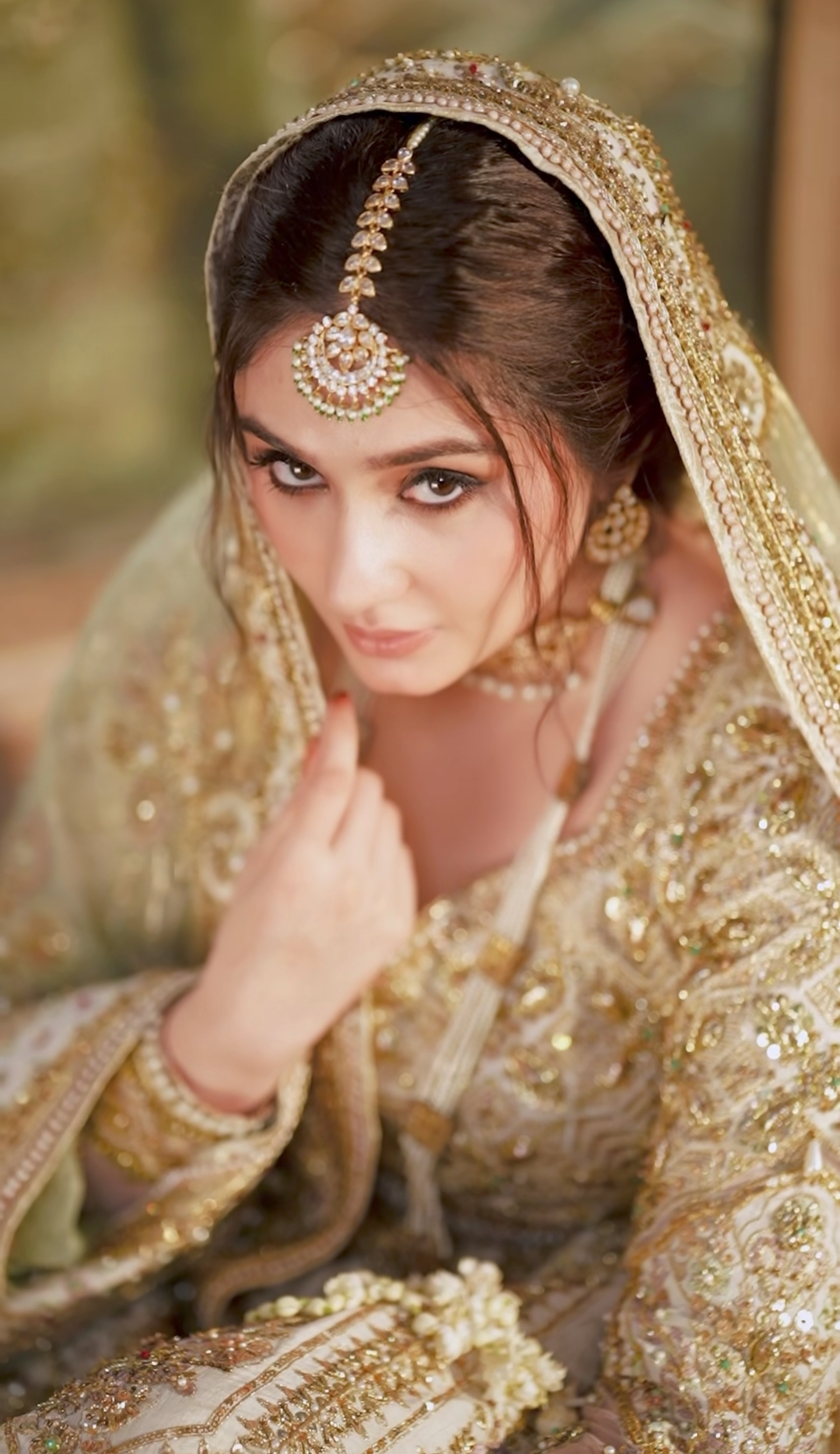 Durefishan Saleem Radiates Elegance in Stunning Bridal Video Shoot ...