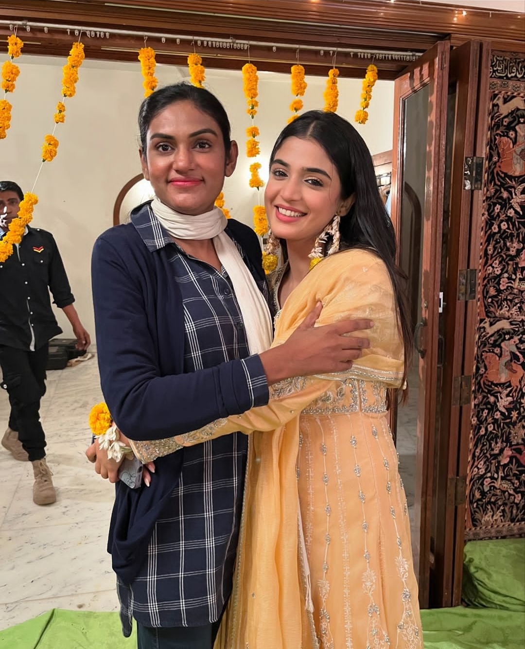 Drama Serial Kaffara BTS Pictures | Reviewit.pk