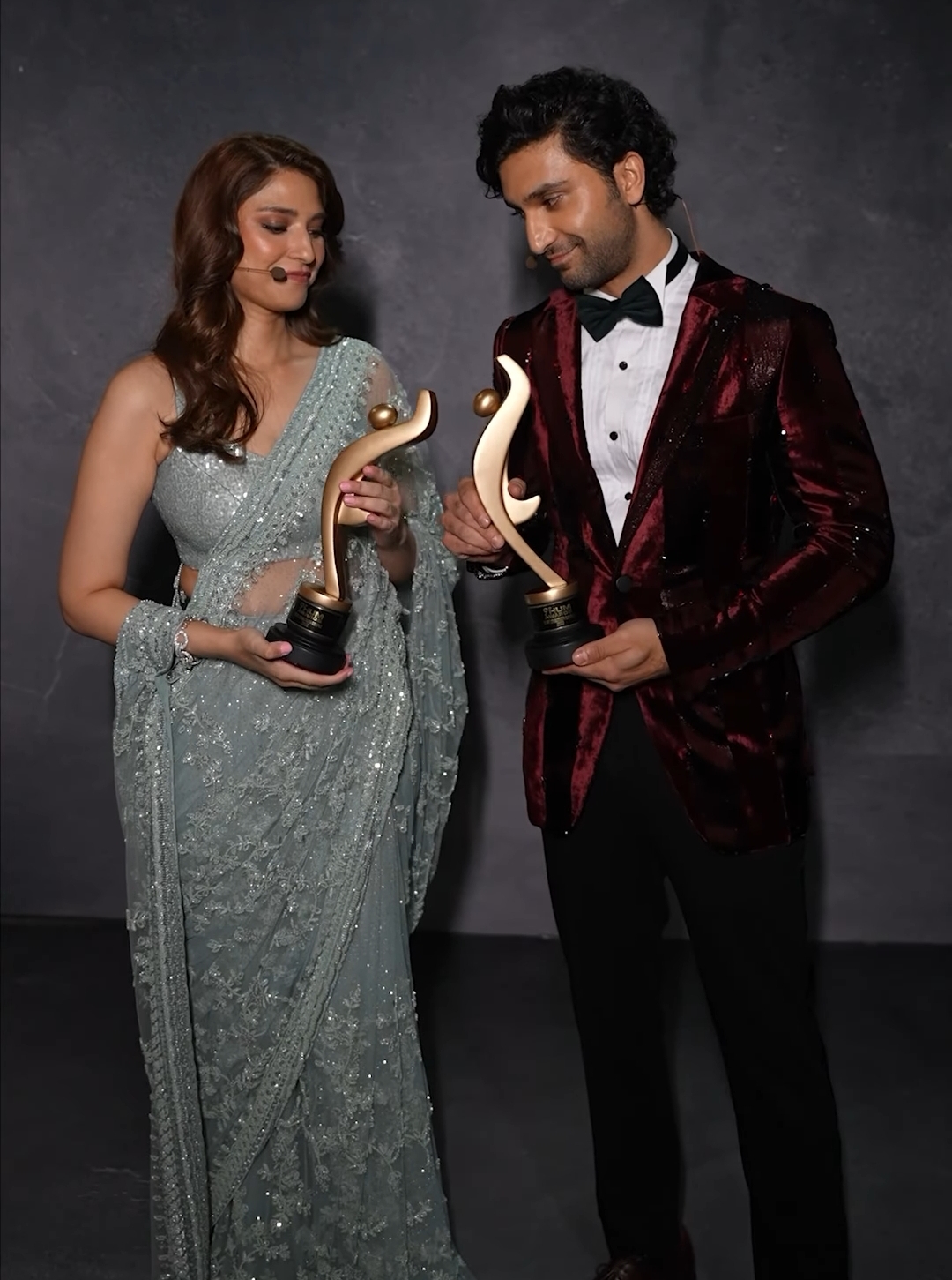 Ahad Raza Mir Ramsha Khan s Best On screen Pairing Award Sparks