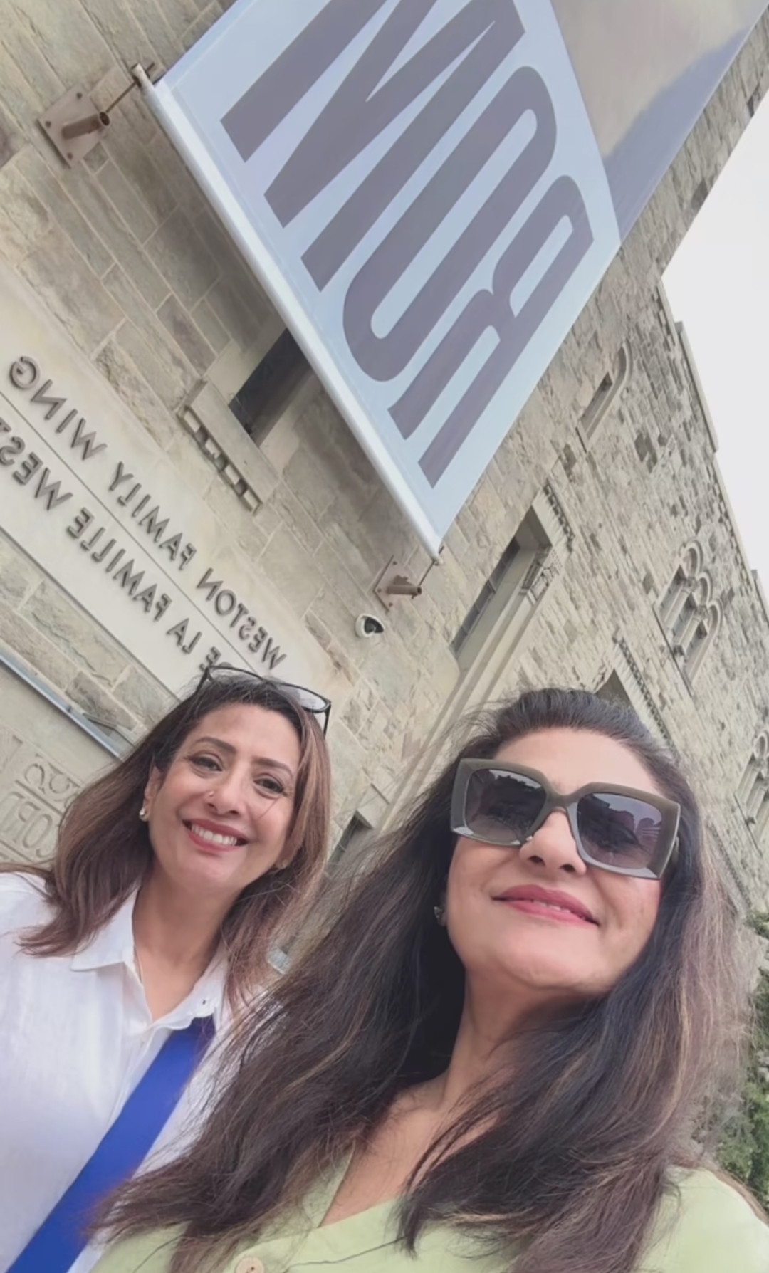 Saba Hameed Vacationing With Daughter & Sister | Reviewit.pk