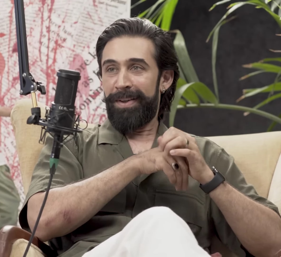 Ali Rehman Khan Applauds Yumna Zaidi's Exceptional Acting Talent ...