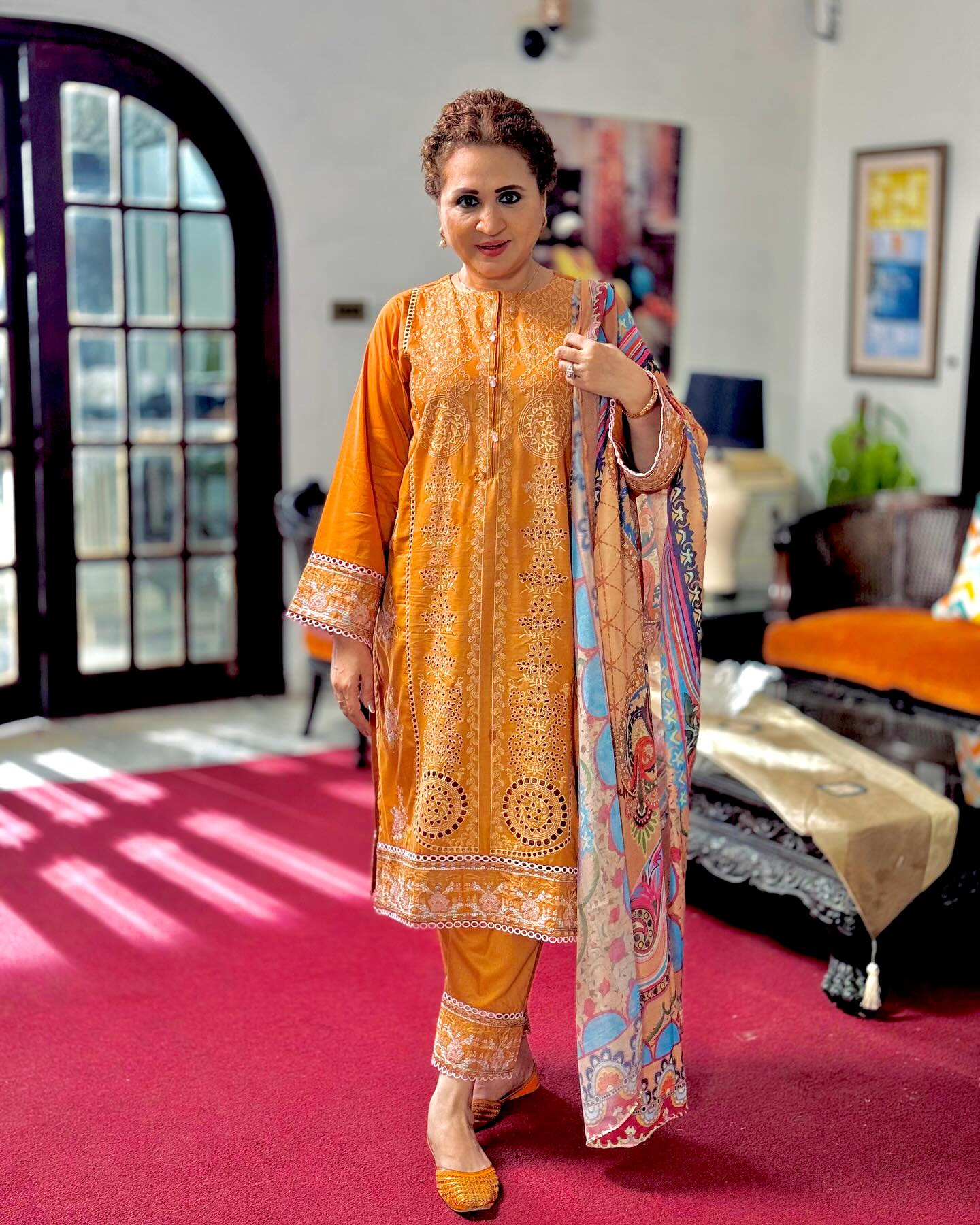 Asma Abbas Gets Emotional On How Life Changed After Her Mother | Reviewit.pk