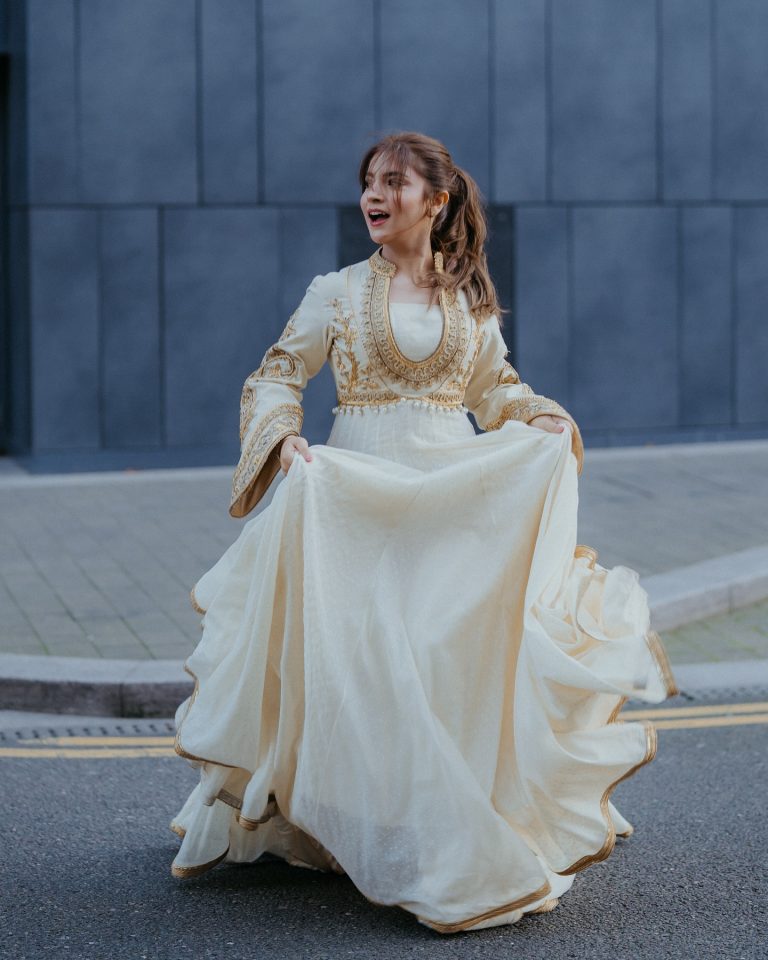 Best & Worst Dressed Pakistani Celebrities At Hum Awards 2024 | Reviewit.pk