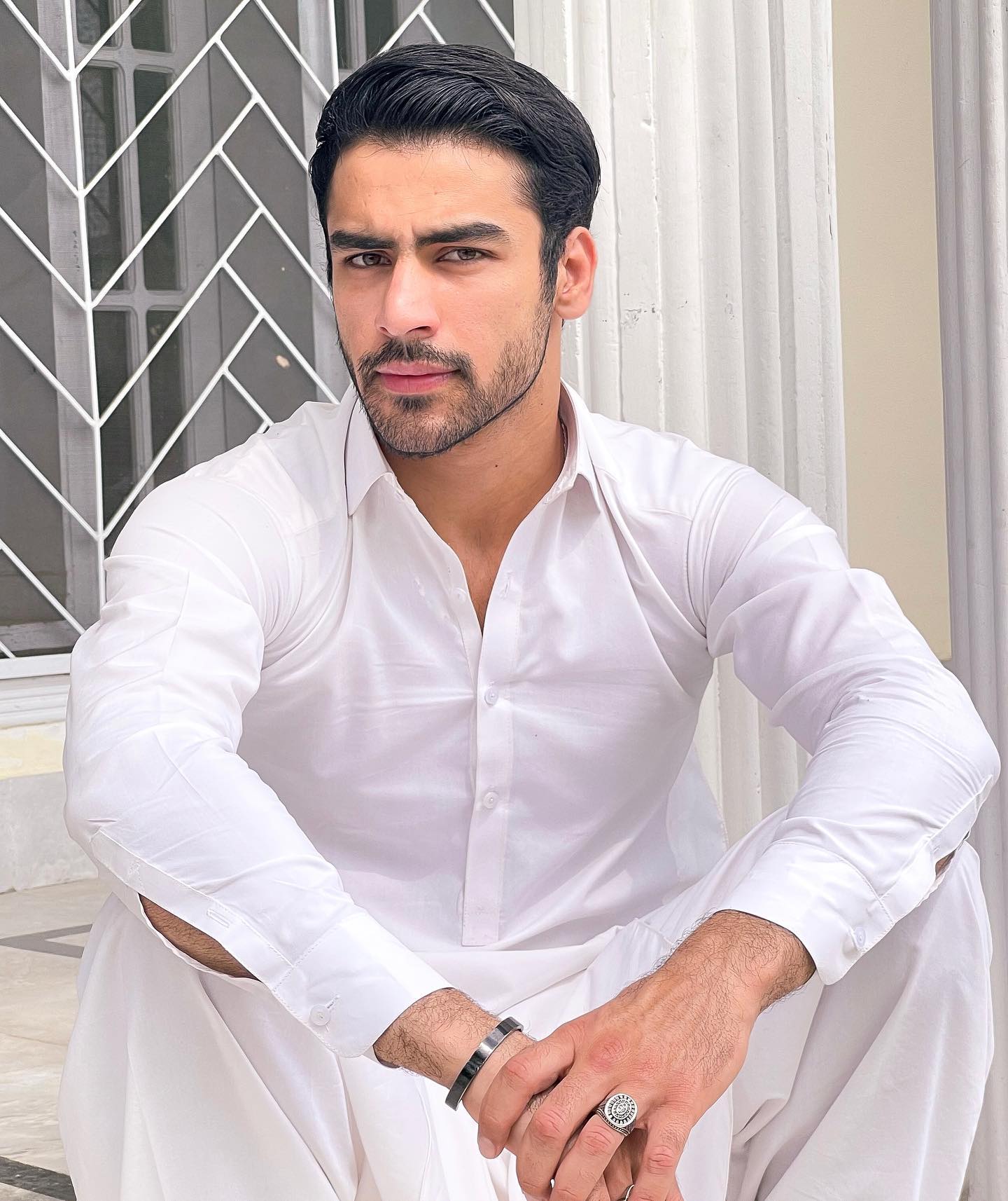 Duniyapur - Cast, Schedule & Timings | Reviewit.pk