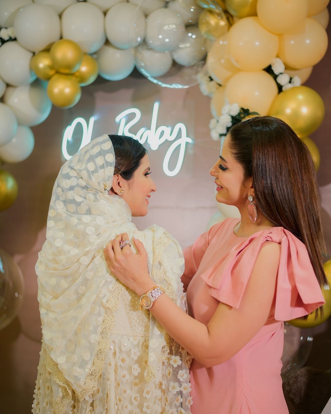 Arsalan Faisal & Nisha Talat's Baby Shower HD Clicks & Video | Reviewit.pk