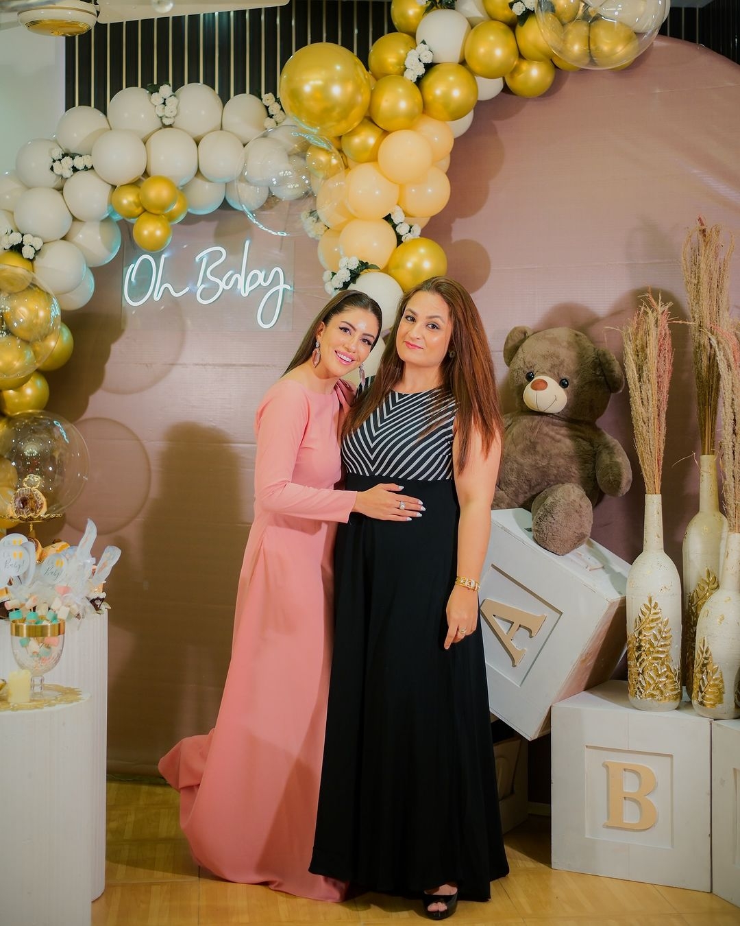 Arsalan Faisal & Nisha Talat's Baby Shower HD Clicks & Video | Reviewit.pk