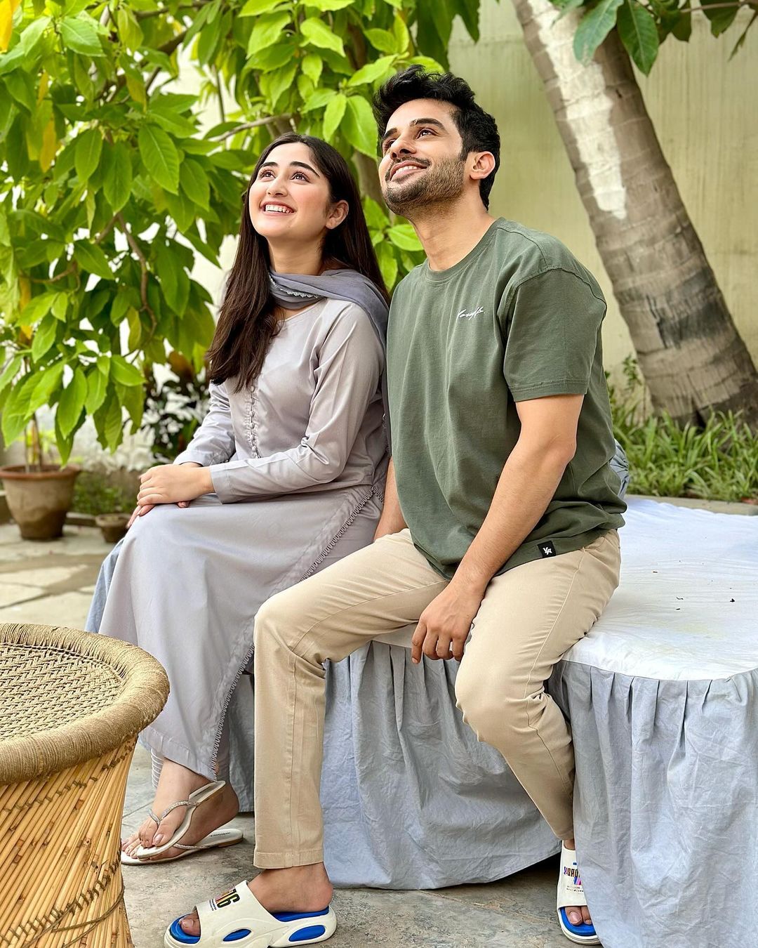 Ayesha Jahanzeb's Daughter All Set To Make Her Drama Debut | Reviewit.pk