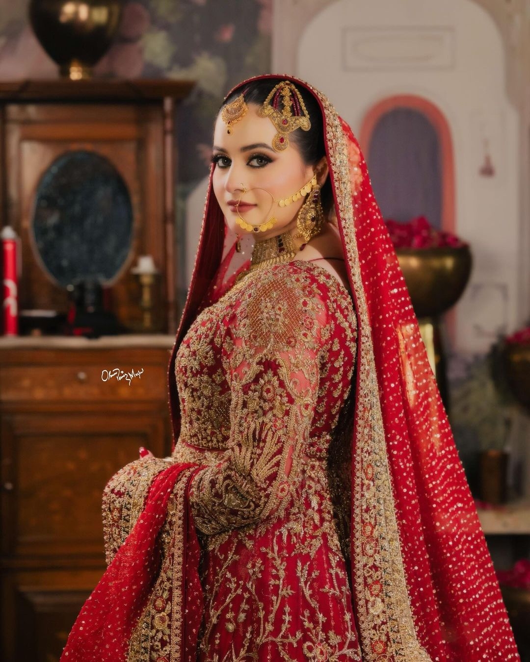 Aiman Khan's Latest Bridal Video shoot | Reviewit.pk